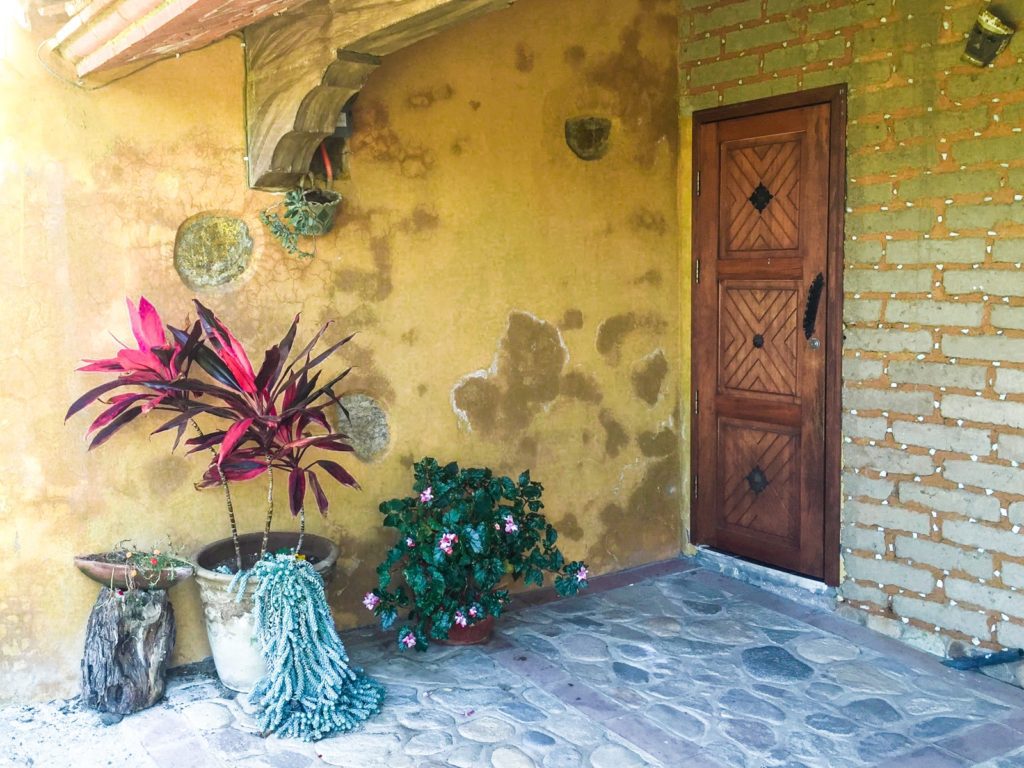 How to See the Best Oaxacan Textiles: Review of Las Bugambilias Tours