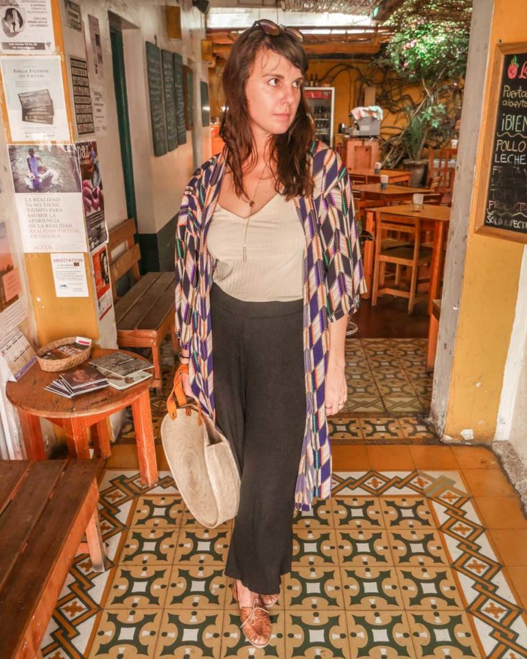 Stylish Travel Clothes: Light Travel Jacket for Creative Outfits on the ...