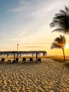 Oaxaca Beach Hotel: Blater Hotel Beachfront on Playa Zicatela ...
